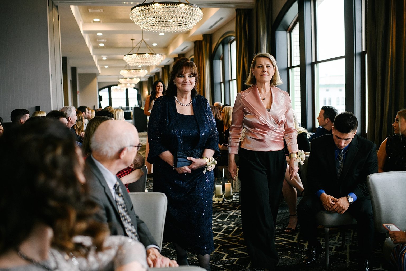 Intimate Winter Wedding at the DoubleTree by Hilton | Youngstown OH ...